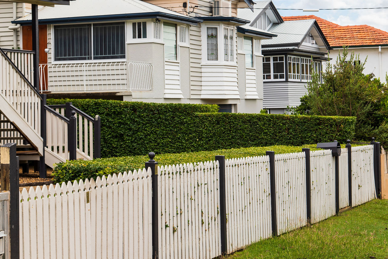 Boundary fence | Brisbane City Council